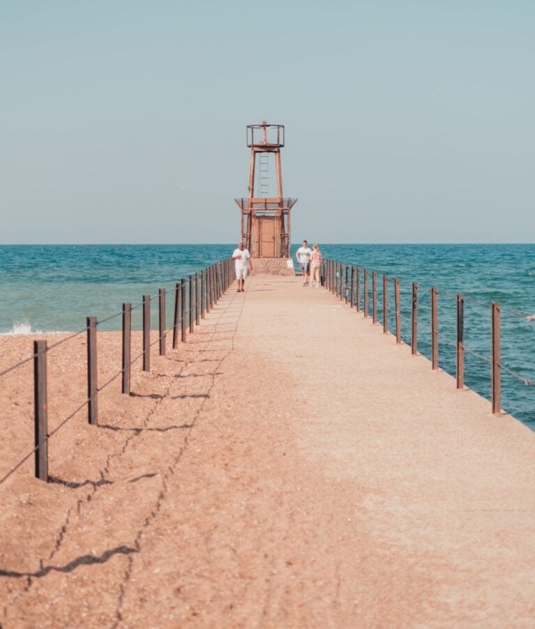 Chicago in August [Weather, What to Wear, Outfits, Things to Do]