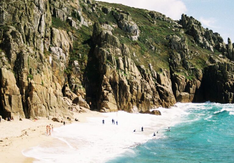 Best Time to Visit Cornwall 2023 [Local Expert Tips]