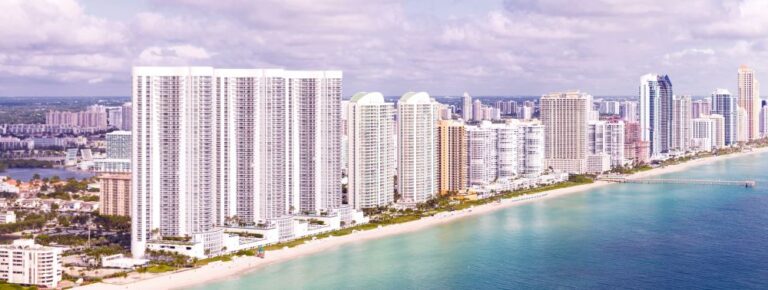 Florida in April [Weather, Outfits, Things to Do, Local Tips]