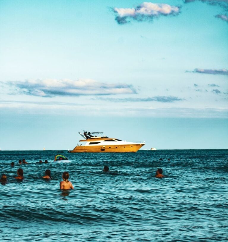 Summer in Florida [Weather, Crowds, Things to Do, Local Tips]