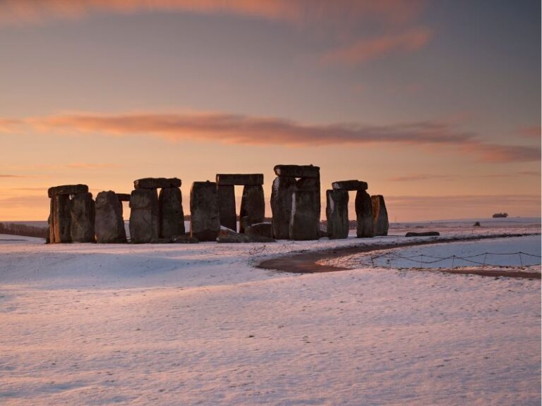 Stonehenge in Winter [Weather, Crowds, Winter Solstice]